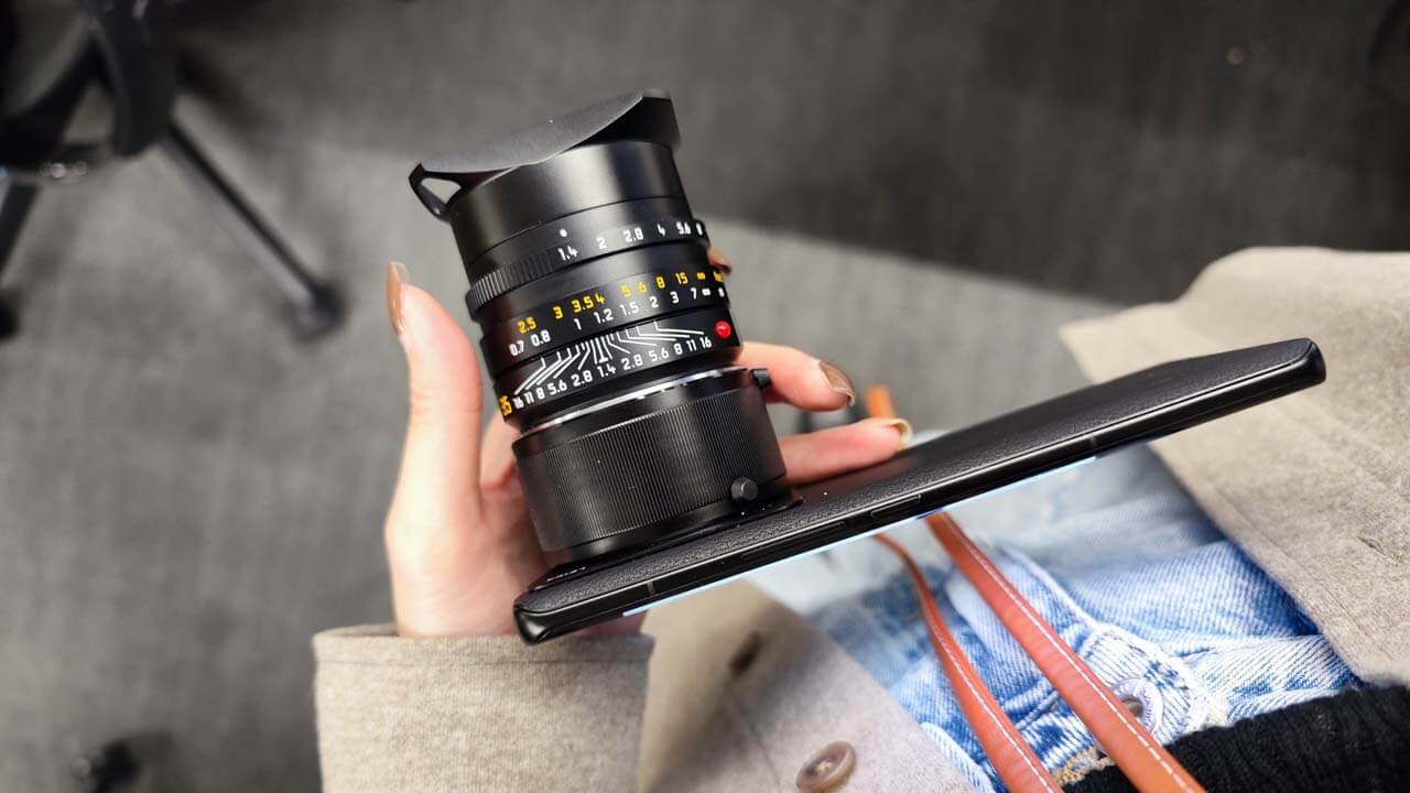 Can You Use a Detachable Camera Flash with a Smartphone? - NoKishiTa Camera